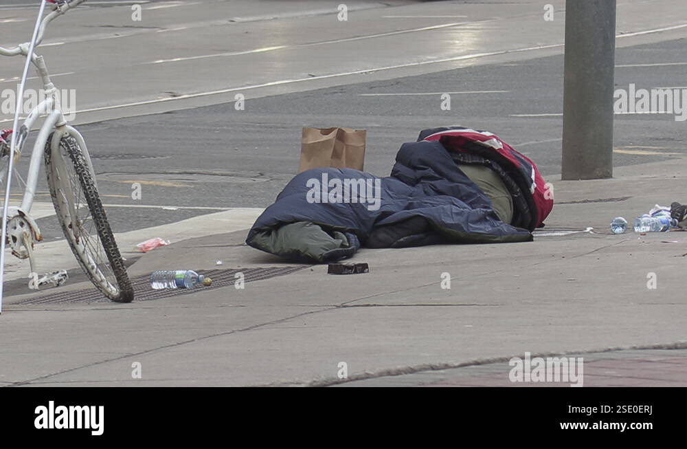 Homeless people in Toronto wealthy business district during COVID 19 ...
