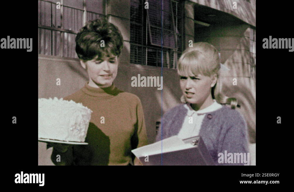 1960s bus stop Stock Videos & Footage - HD and 4K Video Clips - Alamy