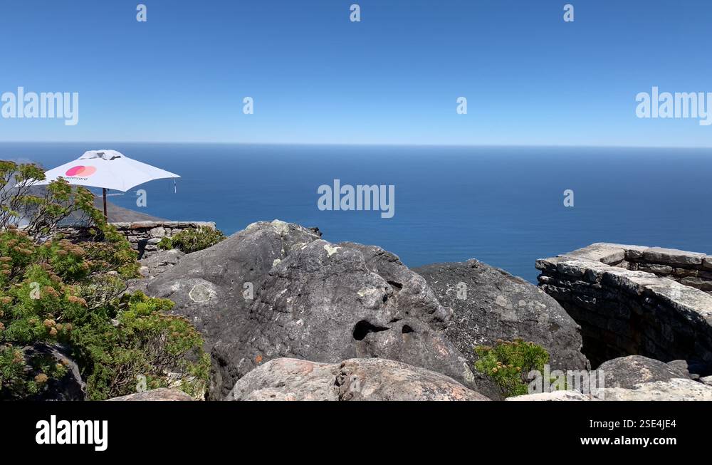 Table Mountain Lookout Point of the blue Atlantic Ocean of the Cape ...