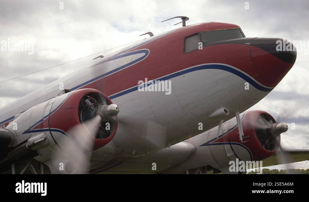 Vintage Plane Ready Takeoff Propeller Radial Engine Start in Airport ...
