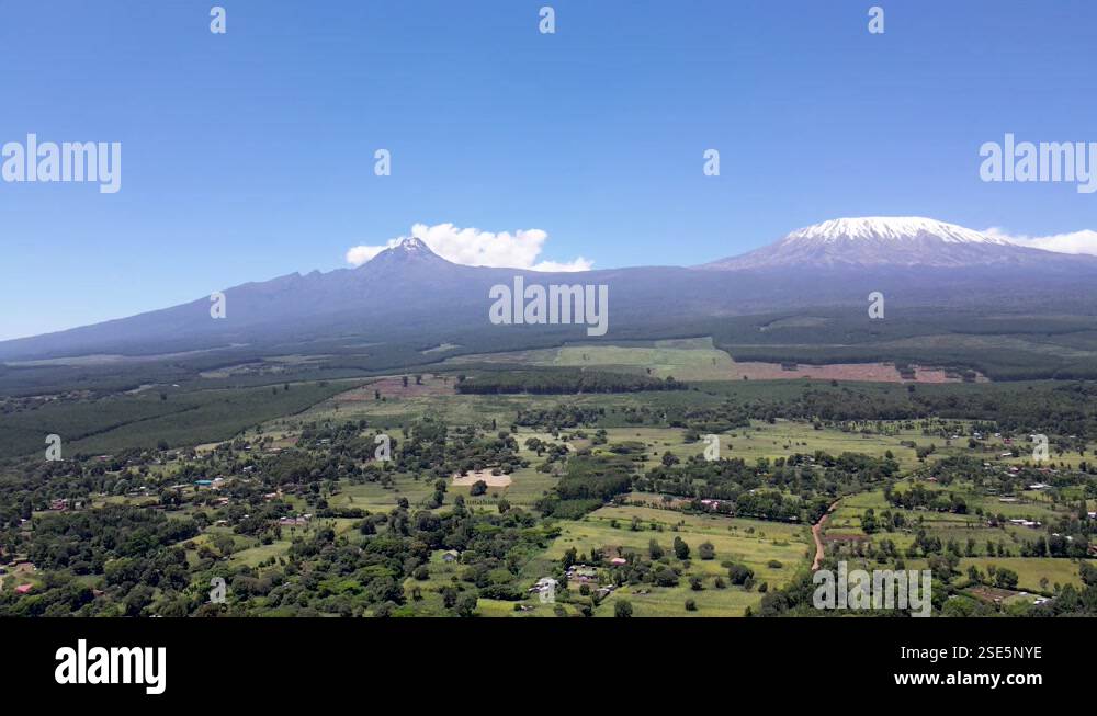 Basin view of the mount Kilimanjaro in Africa Kenya. Natural view of ...