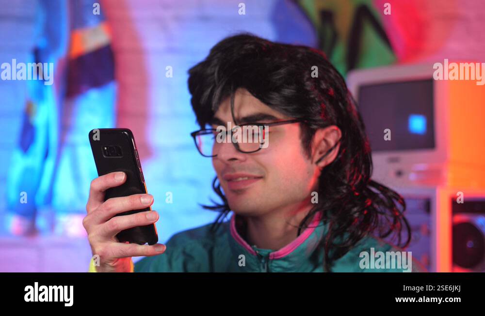 90s cellular retro Stock Videos & Footage - HD and 4K Video Clips - Alamy