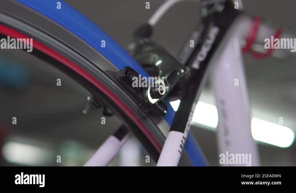 Wheel with indoor tire spinning and braking Stock Video Footage - Alamy