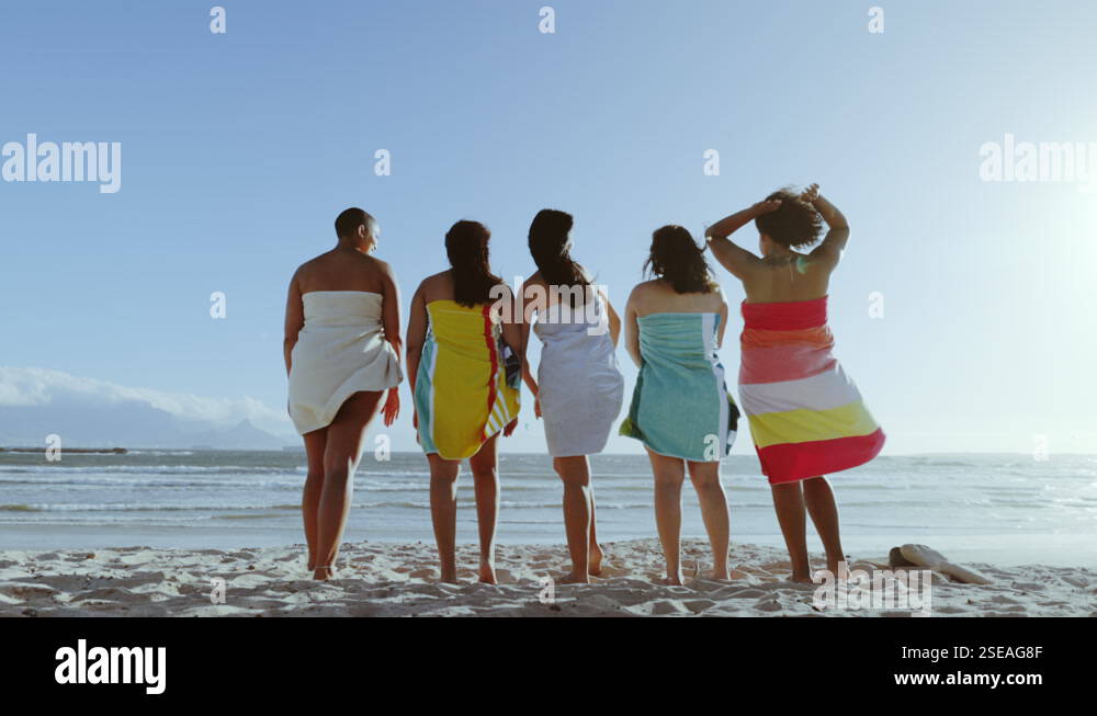 Mexican wave Stock Videos & Footage - HD and 4K Video Clips - Alamy