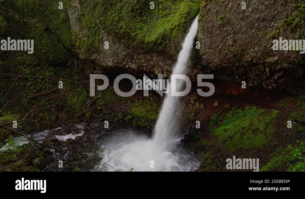 Lower Horsetail falls along Columbia River Gorge in the U.S. state of ...