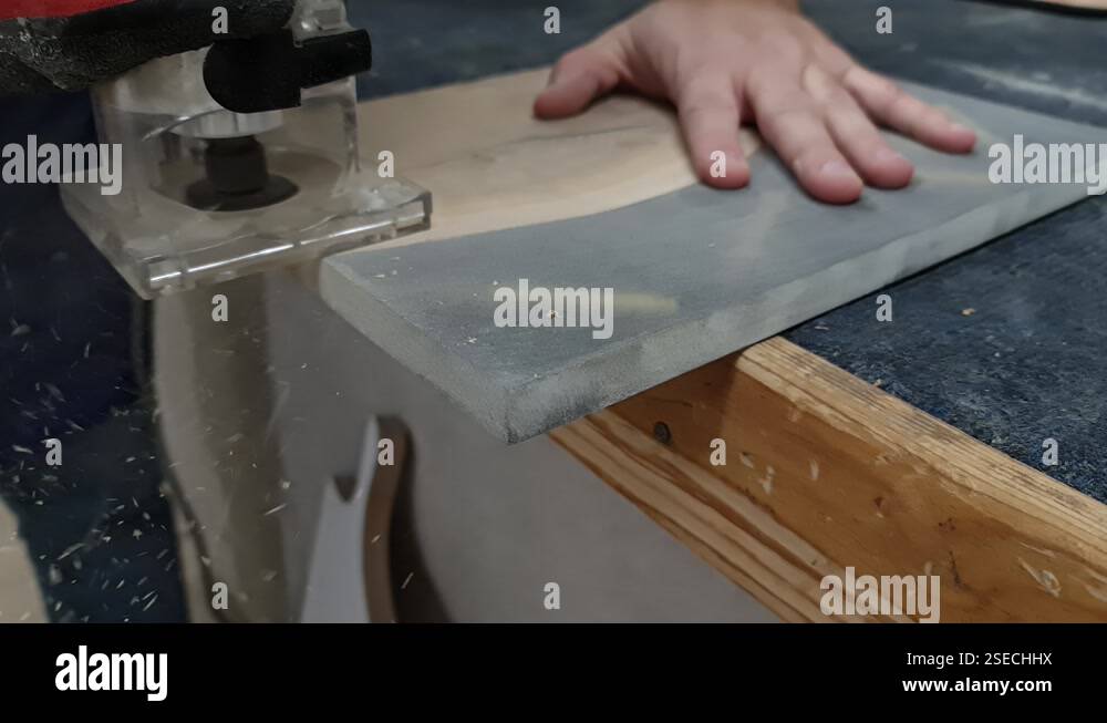 Routerbit Stock Videos & Footage - HD and 4K Video Clips - Alamy