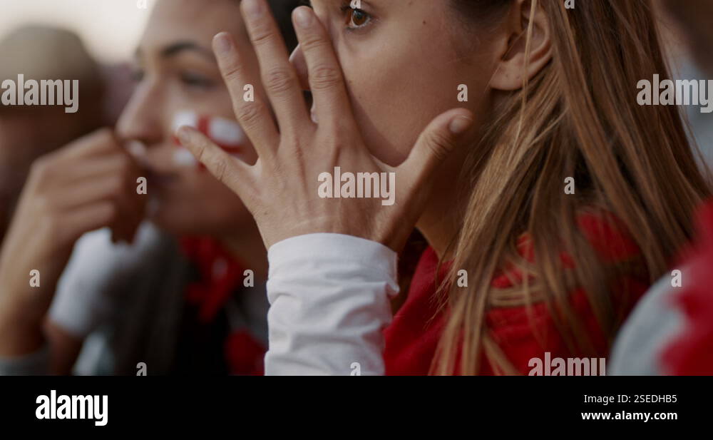 English woman crying Stock Videos & Footage - HD and 4K Video Clips - Alamy
