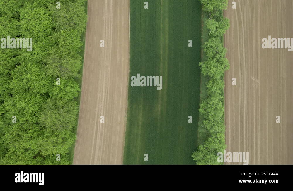 Ariel view fields Stock Videos & Footage - HD and 4K Video Clips - Alamy
