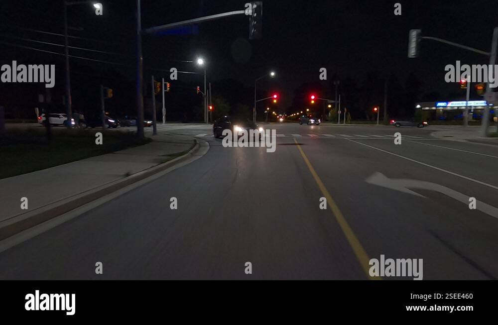 Driving plate of reverse shot roads and highways on a very dark night ...