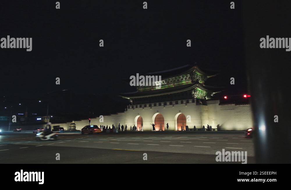 Wondrous View Of Gwanghwamun Gate In Downtown Seoul At Night. Main ...