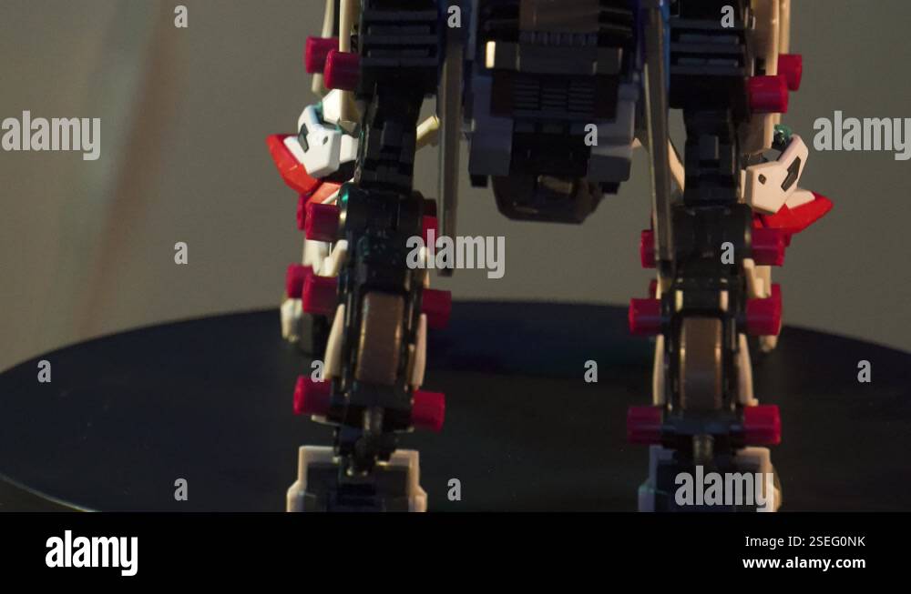 GATX 105BFP Gundam riding Gunpla Zoids Liger Zero model on a rotating ...