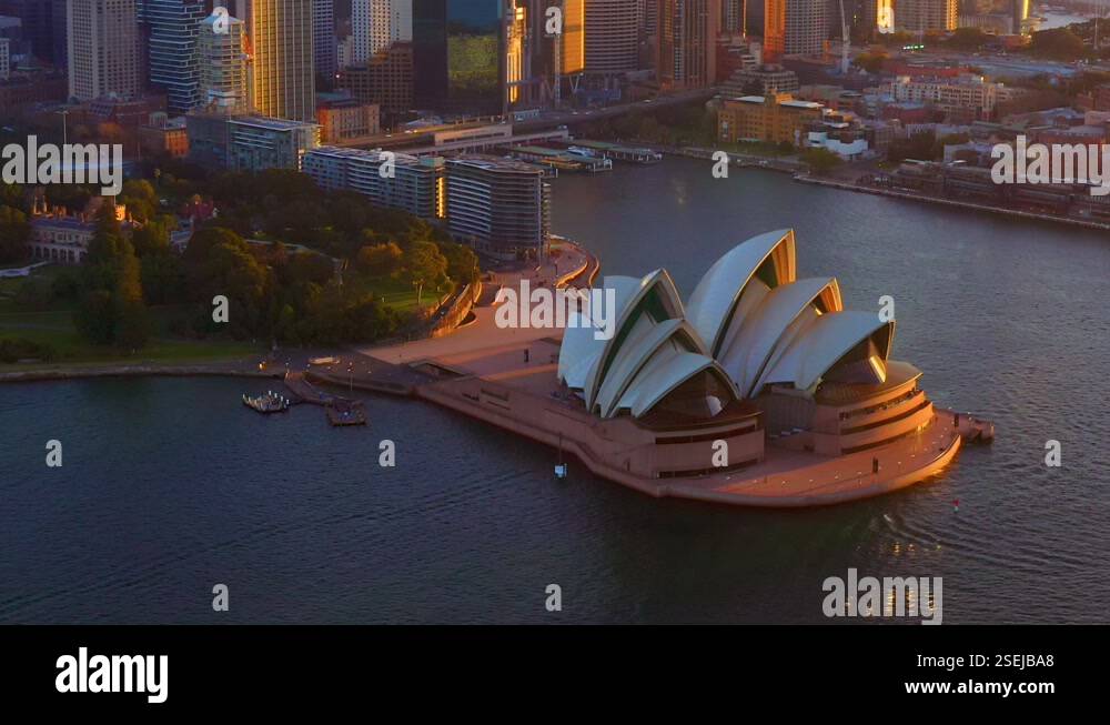 Sydney opera house performing Stock Videos & Footage - HD and 4K Video ...