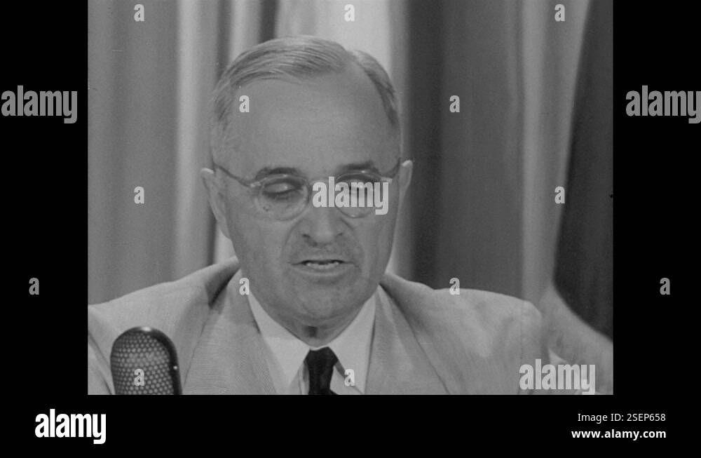 1940s: President Harry Truman gives televised address from desk ...