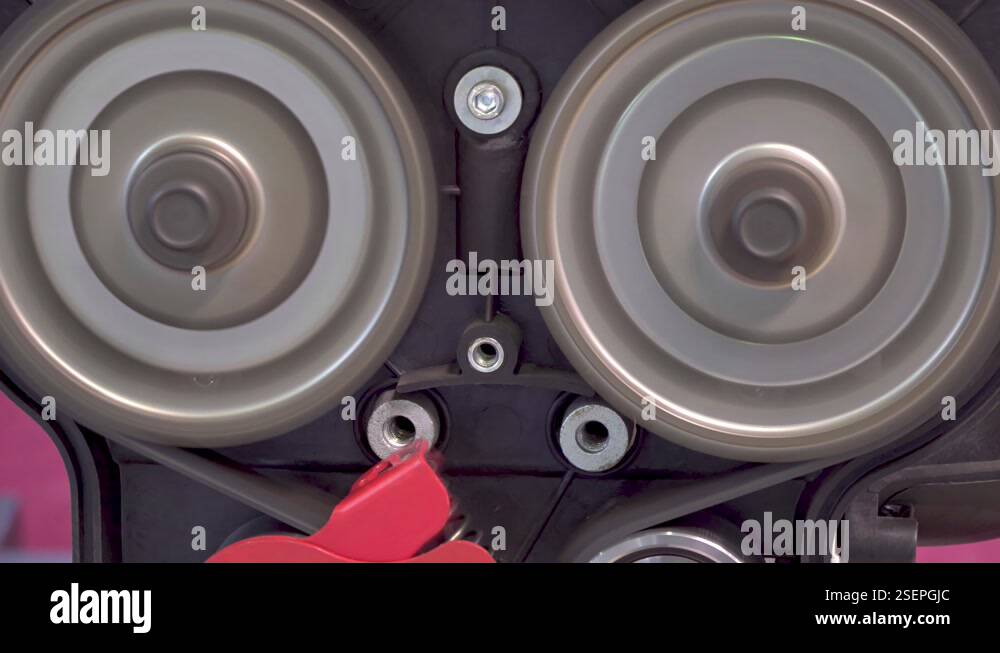 Rotation of the drive belt of the gas distribution system of the car ...