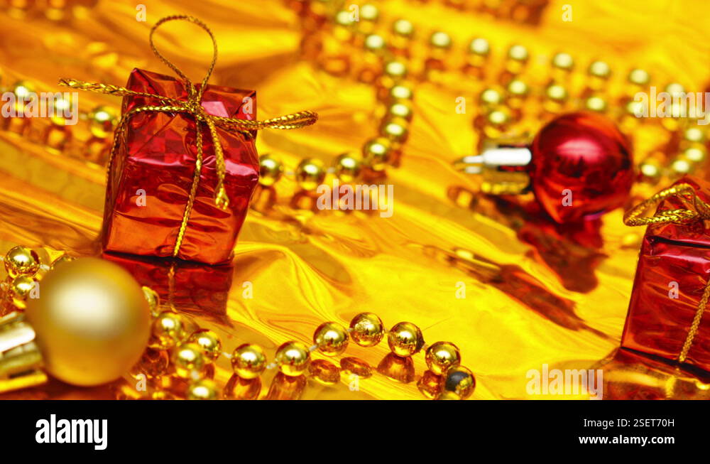 Shiny gold gift box Stock Videos & Footage - HD and 4K Video Clips - Alamy