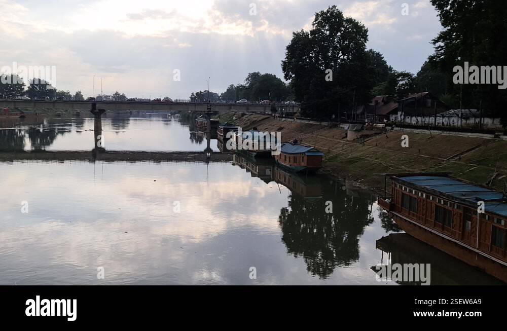 River sun set Stock Videos & Footage - HD and 4K Video Clips - Alamy