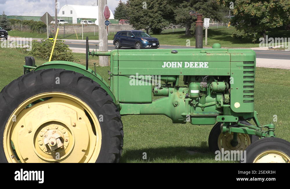 Green john deere Stock Videos & Footage - HD and 4K Video Clips - Alamy