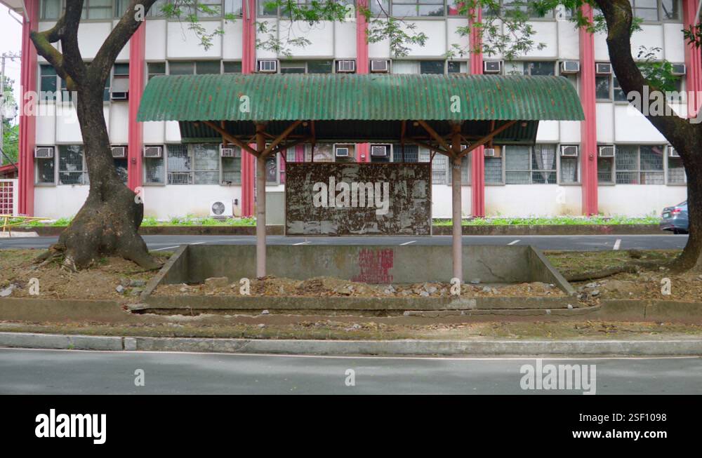 Waiting shed Stock Videos & Footage - HD and 4K Video Clips - Alamy