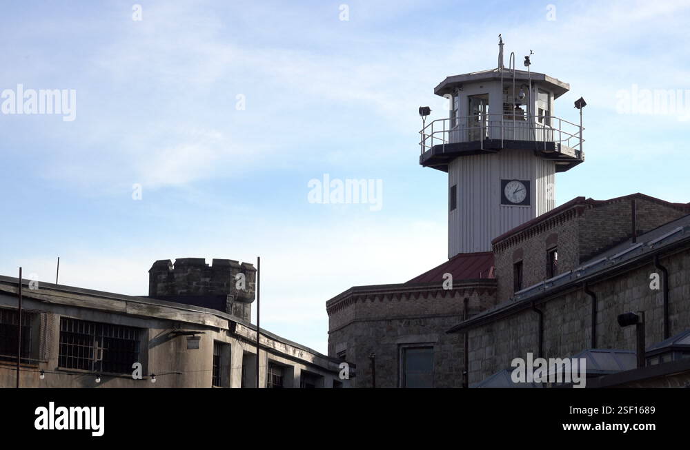 Prison guard tower and medieval turret at Eastern State Penitentiary ...