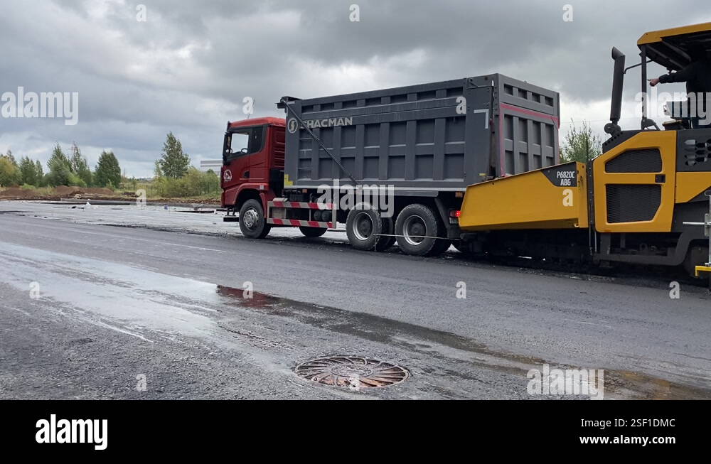 Loading asphalt Stock Videos & Footage - HD and 4K Video Clips - Alamy