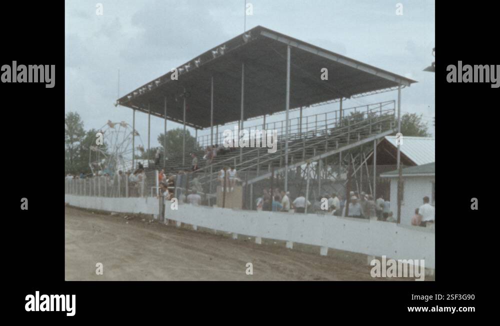 Grandstand people Stock Videos & Footage - HD and 4K Video Clips - Alamy