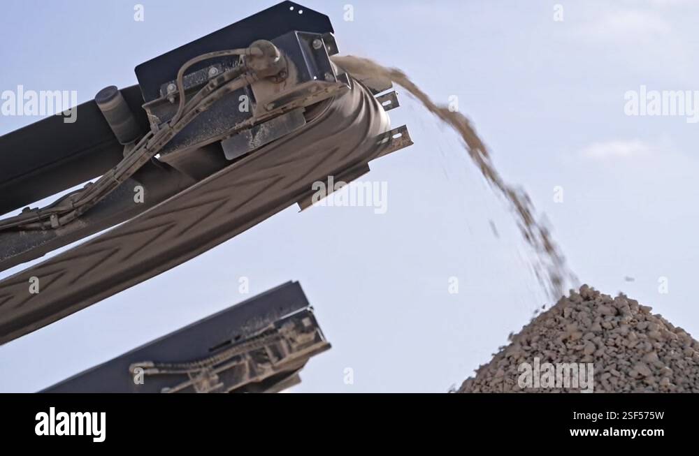 Mobile portable crushing screening plant. Mining conveyor belt sorts ...