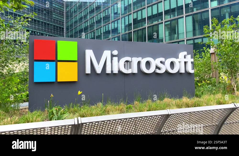 Microsoft France headquarters entrance in Issy les Moulineaux near ...