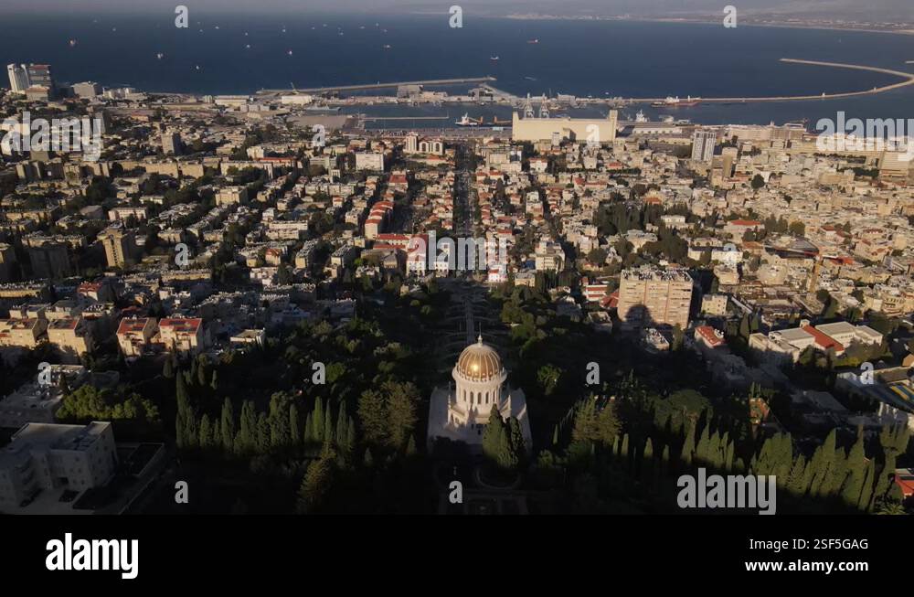 Mount Carmel with the UNESCO monument Bahai Temple, view of the quiet ...