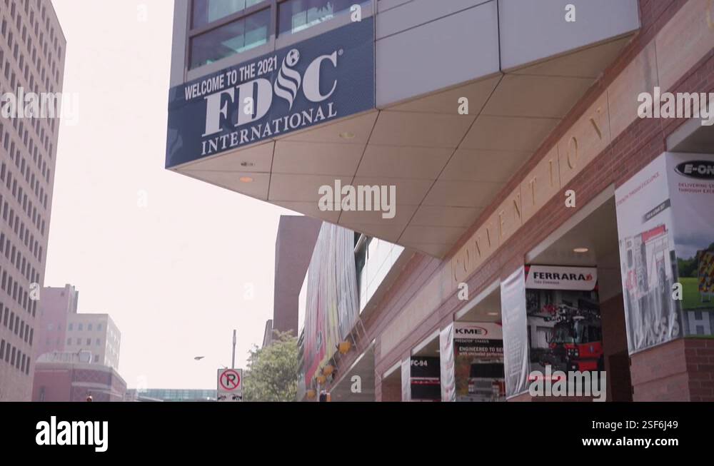 Welcome to 2021 FDIC International sign exterior convention center 4k ...
