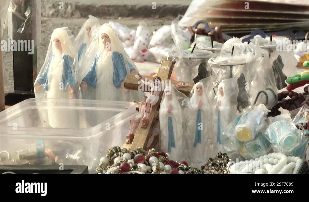 Indian Christian church Sacred Heart Cathedral New Delhi, Catholic rite ...