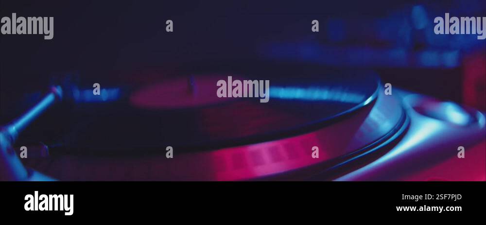 Rotating vinyl record on turntable Stock Video Footage - Alamy