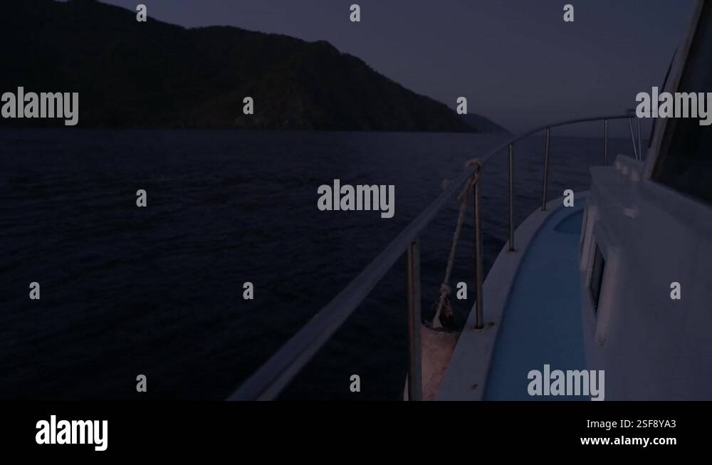 Evening ocean view from sailing boat Stock Video Footage - Alamy