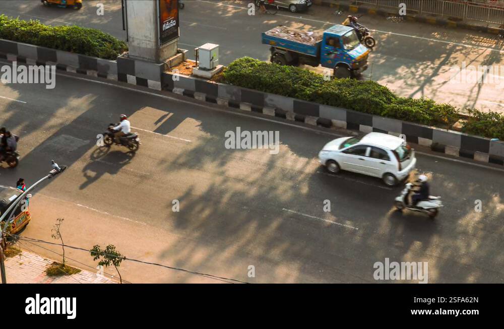 Time lapse video of the traffic in the city with continuous traffic ...