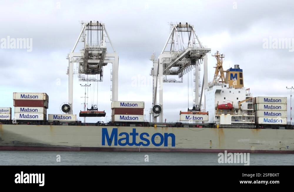 4K HD video of Matson cargo ship RJ PFEIFFER loading at the Port of ...