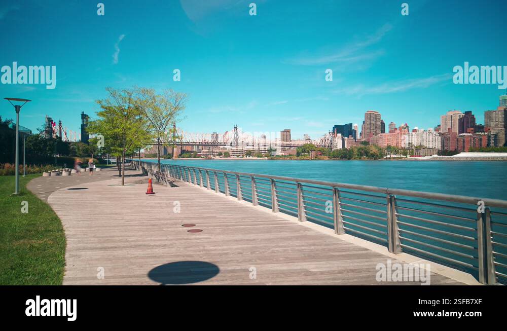 day gantry plaza state park bay 4k timelapse from new york Stock Video ...