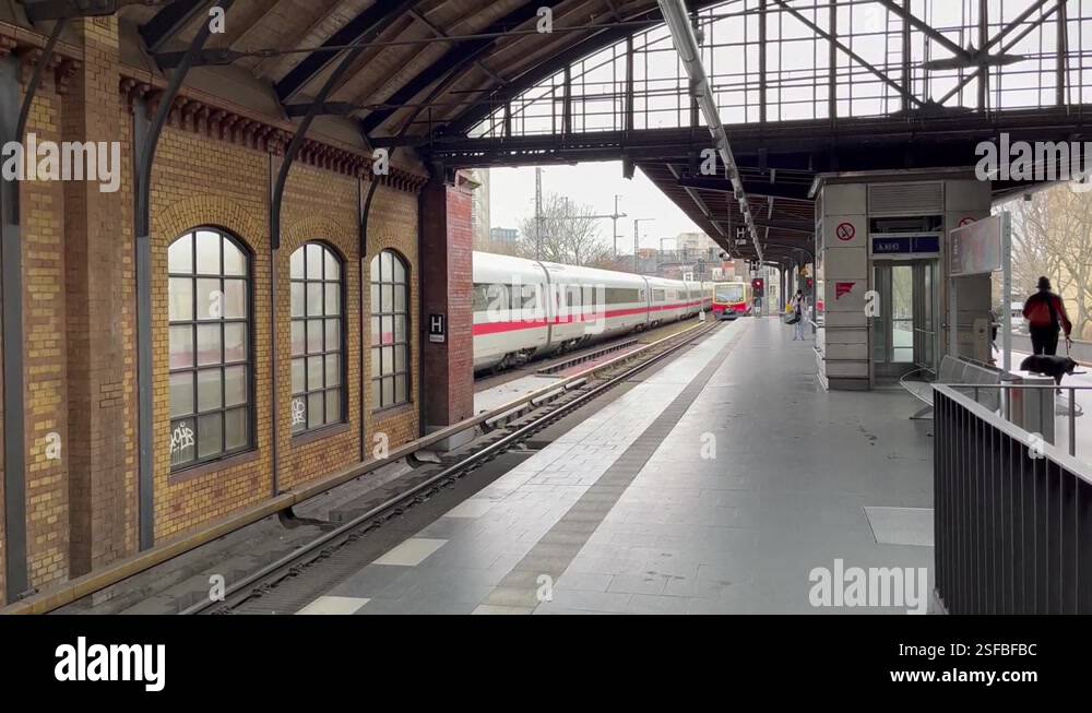 Bellevue station Stock Videos & Footage - HD and 4K Video Clips - Alamy