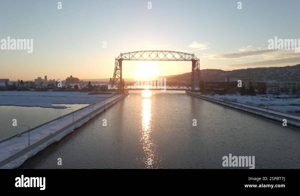 Canal Park bridge boarder between Duluth Minnesota and Superior ...