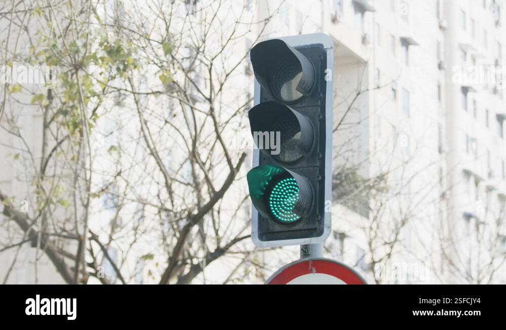 Overhead traffic lights Stock Videos & Footage - HD and 4K Video Clips ...