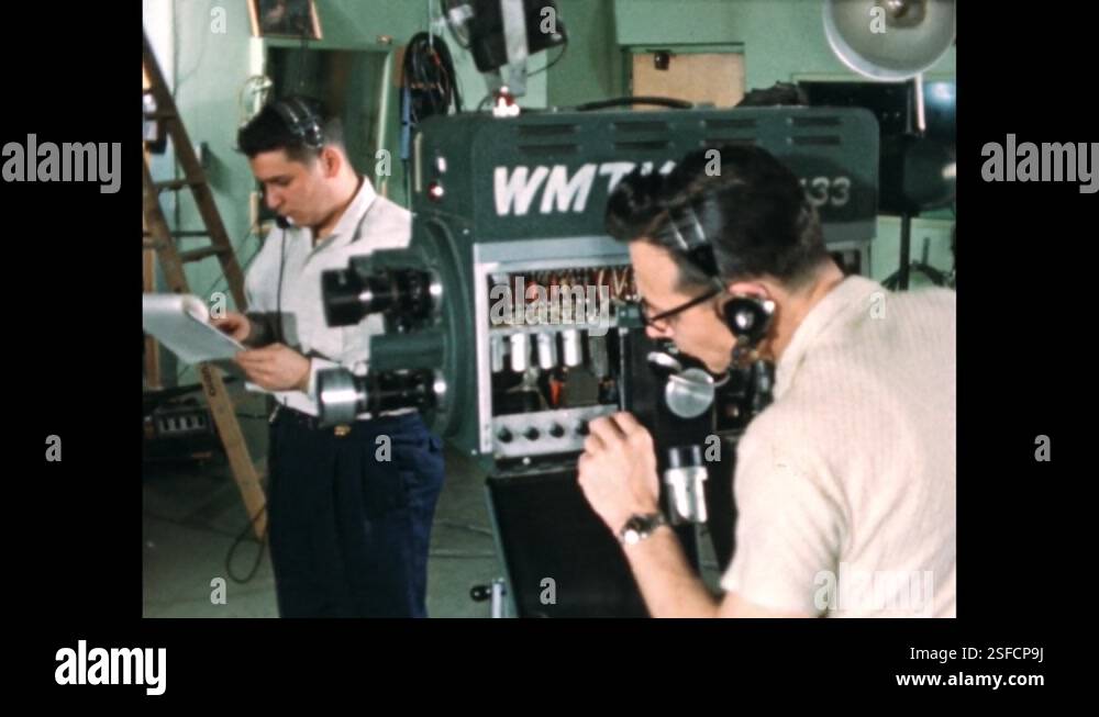 1950s camera crew Stock Videos & Footage - HD and 4K Video Clips - Alamy