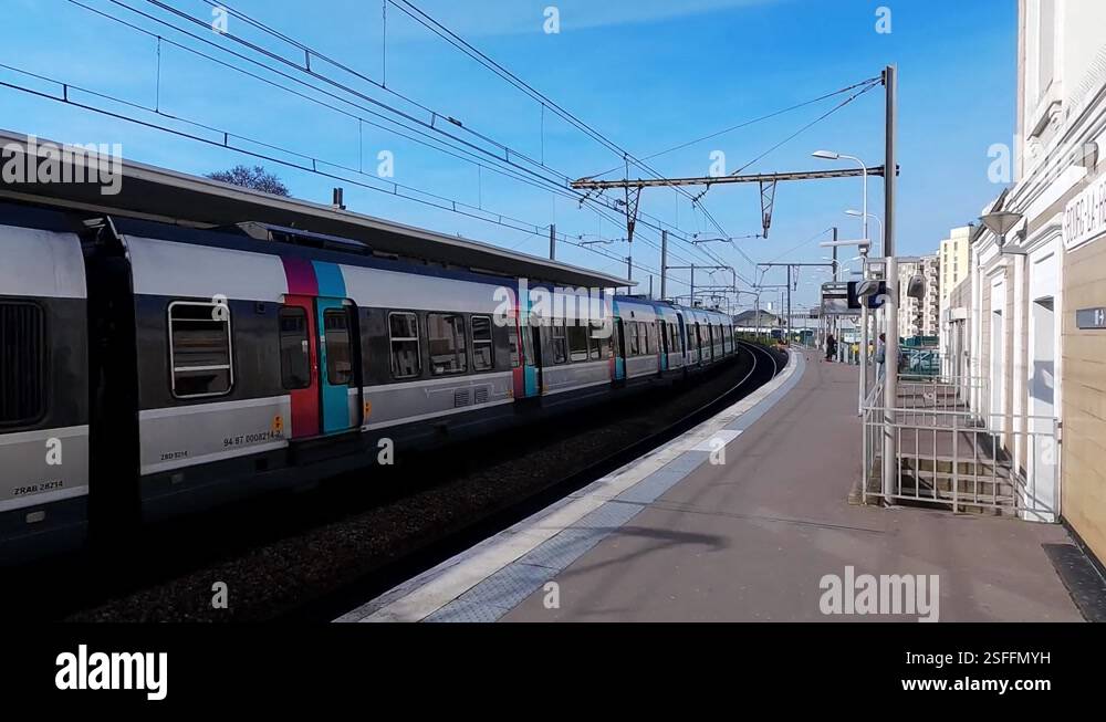 Electric Train. Electric train arriving. Subway train arriving to station Stock Video Footage ...