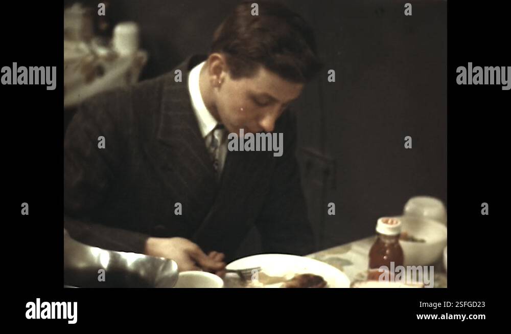 Formal dinner Stock Videos & Footage - HD and 4K Video Clips - Alamy