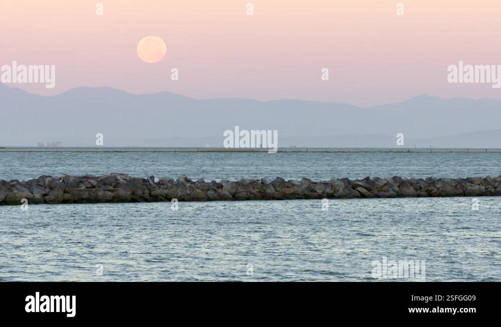 Full Moon Setting Fraser River 4K UHD Stock Video Footage - Alamy
