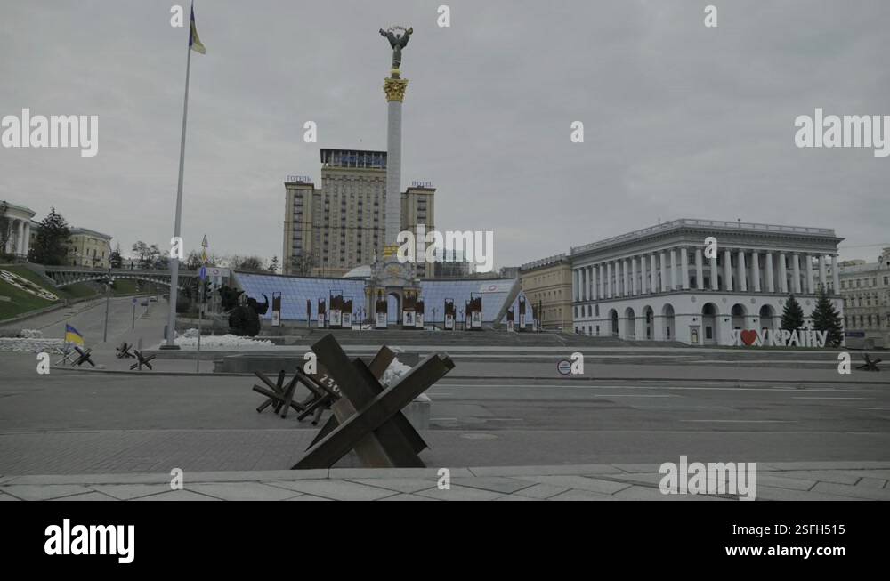 Fixed shot of the Maïdan square in Kiev in Ukraine with anti-tank ...