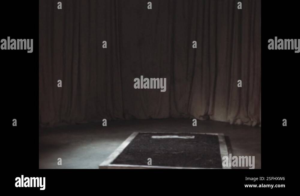 1940s stage Stock Videos & Footage - HD and 4K Video Clips - Alamy