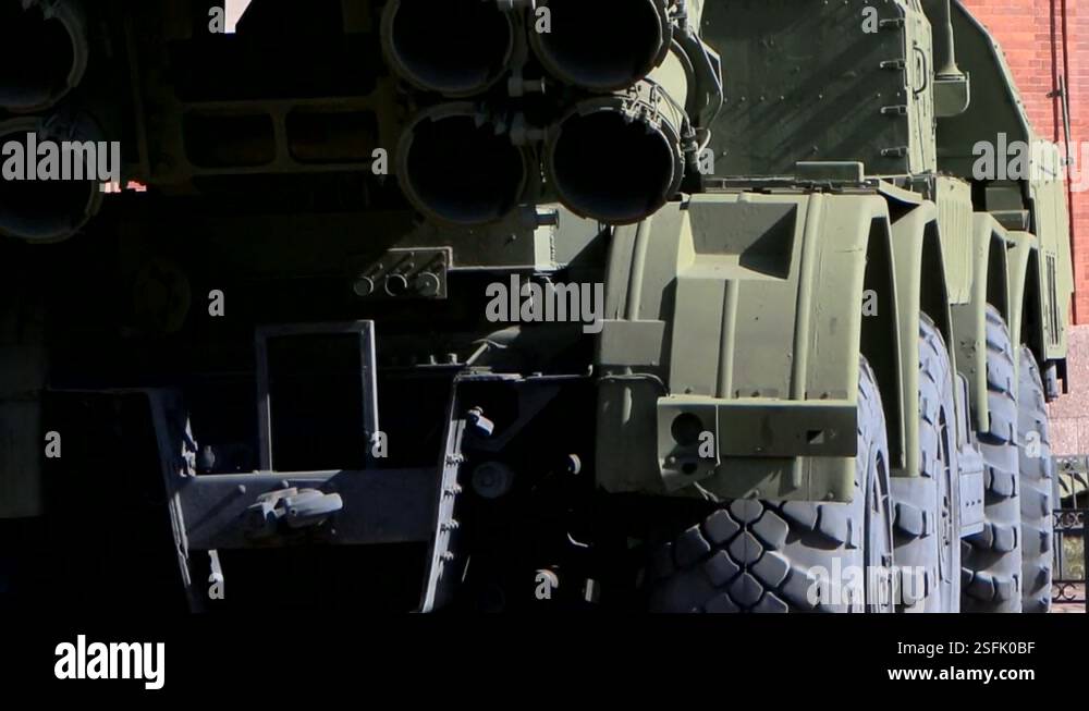 multiple launch rocket launcher Stock Video Footage - Alamy