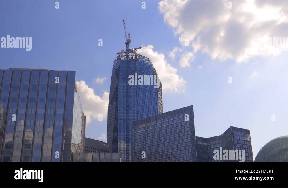 Tour Hekla, a tower by Jean Nouvel under construction in La Defense ...