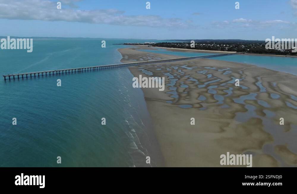Urangan pedestrian pier during low tide, Hervey Bay in Queensland Stock Video Footage - Alamy