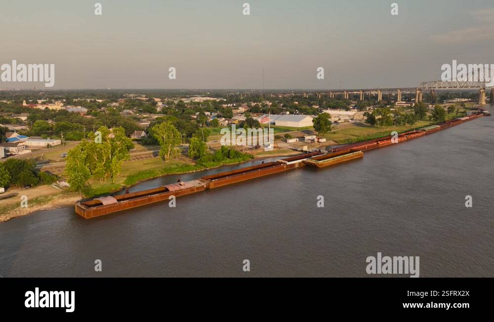 American barges Stock Videos & Footage - HD and 4K Video Clips - Alamy