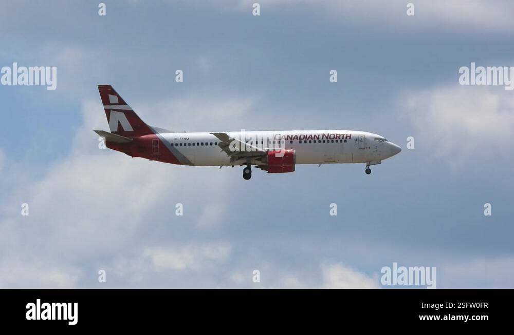 Landing boeing 737 aircraft Stock Videos & Footage - HD and 4K Video ...