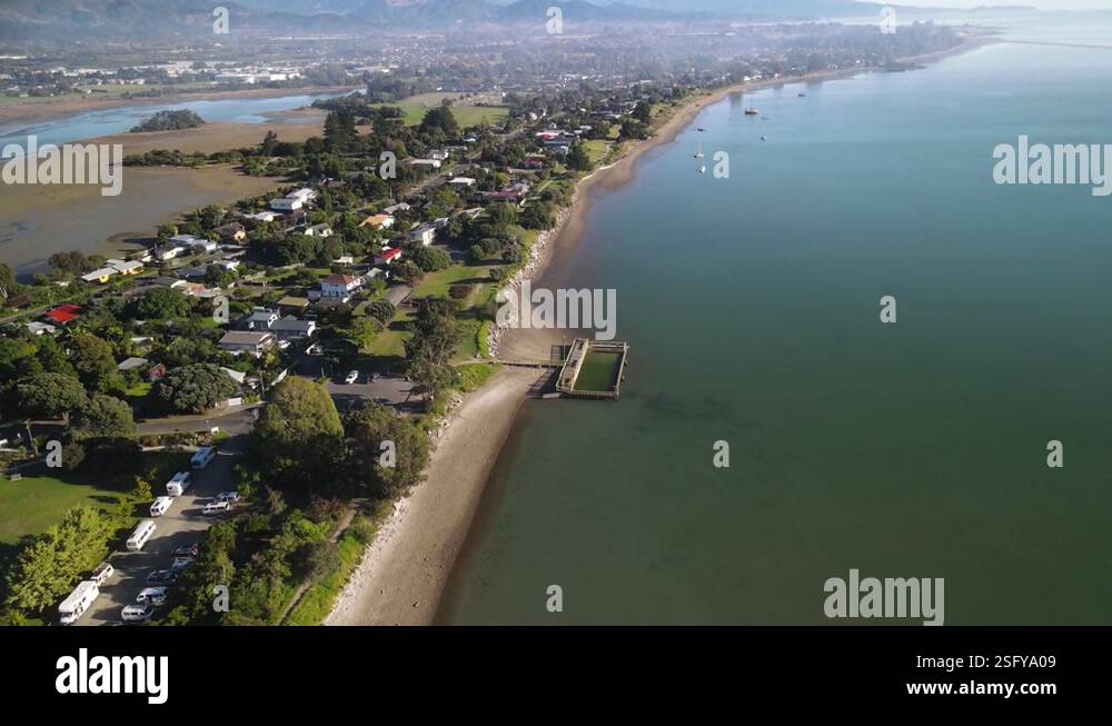 Motueka Salt Water Baths public swimming pool on New Zealand coast ...